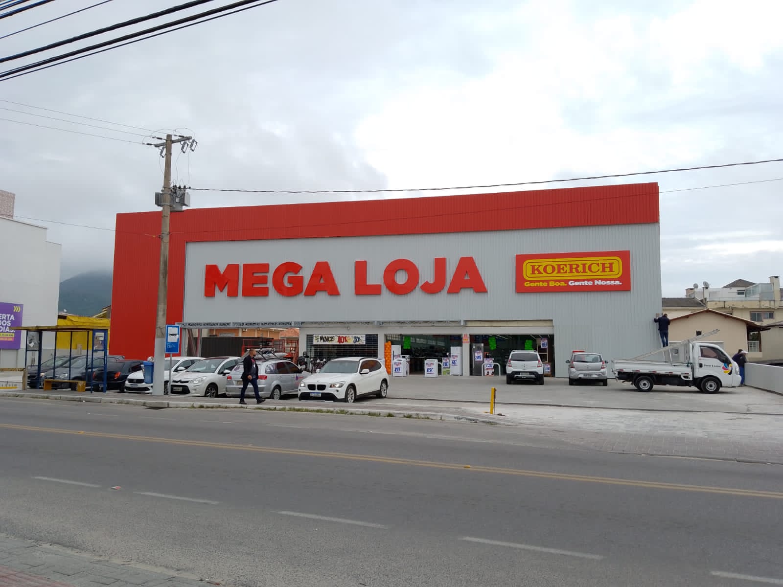 Koerich inaugura amanhã, 25/6, mais uma megaloja