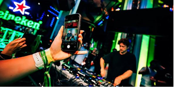 Para incentivar o aproveitamento de shows, Heineken cria tecnologia ...